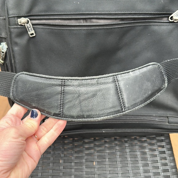 Tumi | Bags | Tumi Over The Shoulder Laptop Bag Good Used Condition ...